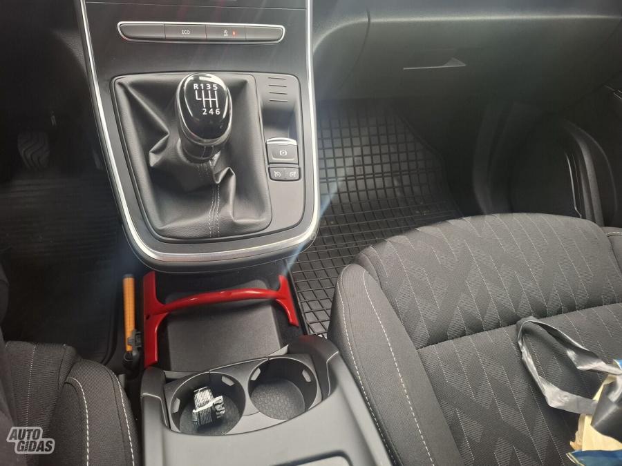Zils Renault Scenic 2020 Mažeikiai, ar dzinēja tilpumu 1.30 L un nobraukumu 181 tūkst. km par 9000 €, foto 17 vietnē AUTOMOTO.COM.LV