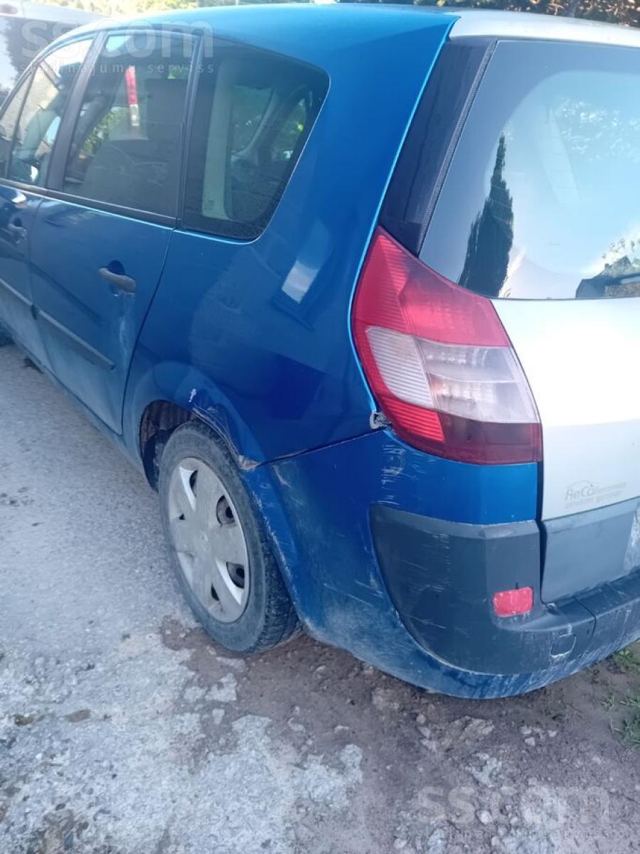 Blue Renault Scenic 2005 in Jelgava, with an engine capacity of 1.50 L and mileage of 250 thousand km for 630 €, photo 3 on AUTOMOTO.COM.LV