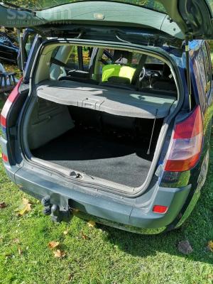 Zils Renault Scenic 2004 Krāslava, ar dzinēja tilpumu 2.00 L un nobraukumu 194 tūkst. km par 1100 €, foto 4 vietnē AUTOMOTO.COM.LV