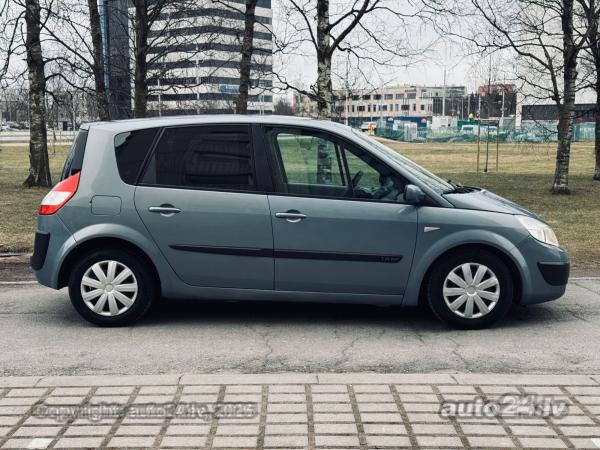 Zils Renault Scenic 2006 Tallina, ar dzinēja tilpumu 1.60 L un nobraukumu 234 tūkst. km par 1999 €, foto 4 vietnē AUTOMOTO.COM.LV