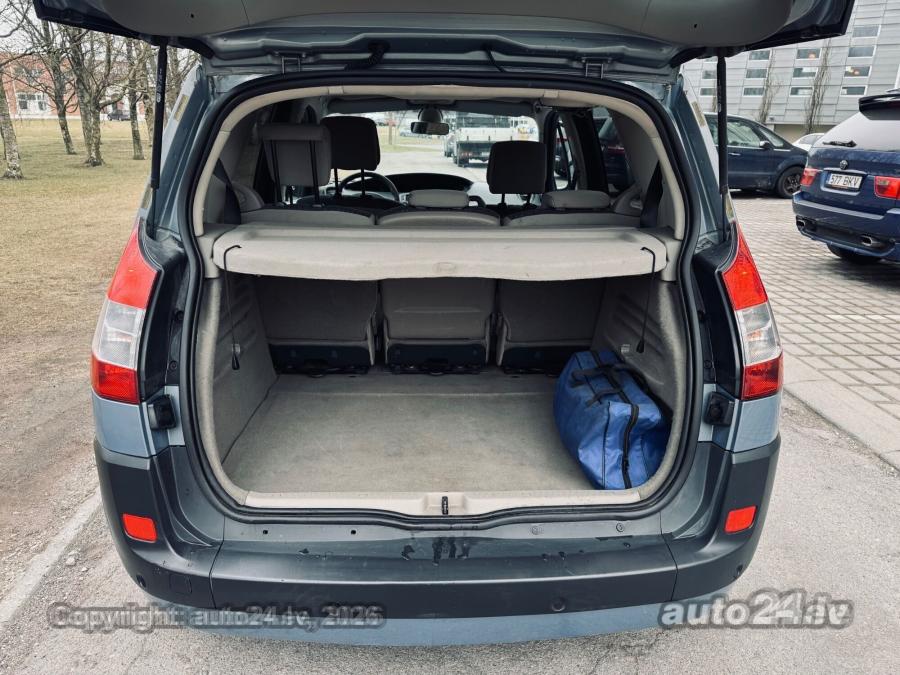 Blue Renault Scenic 2006 in Tallinn, with an engine capacity of 1.60 L and mileage of 234 thousand km for 1999 €, photo 10 on AUTOMOTO.COM.LV