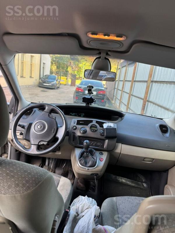 Blue Renault Scenic 2007 in Riga, with an engine capacity of 1.90 L and mileage of 330 thousand km for 585 €, photo 4 on AUTOMOTO.COM.LV