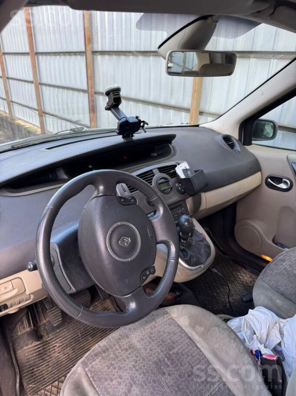 Blue Renault Scenic 2007 in Riga, with an engine capacity of 1.90 L and mileage of 330 thousand km for 585 €, photo 5 on AUTOMOTO.COM.LV