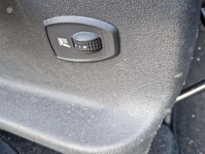 Brown Renault Scenic 2013 in Taurage, with an engine capacity of 1.60 L and mileage of 260 thousand km for 3900 €, photo 9 on AUTOMOTO.COM.LV