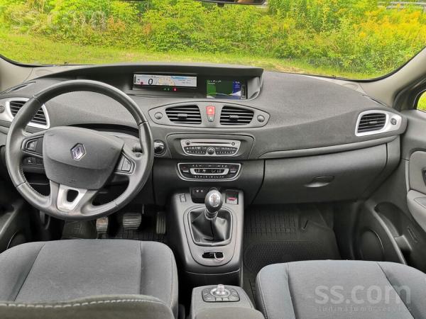 Brown Renault Scenic 2009 in Riga, with an engine capacity of 1.40 L and mileage of 140 thousand km for 2400 €, photo 3 on AUTOMOTO.COM.LV