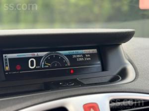Brūns Renault Scenic 2009 Jelgava, ar dzinēja tilpumu 1.90 L un nobraukumu 284 tūkst. km par 2600 €, foto 15 vietnē AUTOMOTO.COM.LV