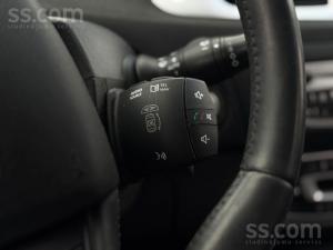Brūns Renault Scenic 2009 Jelgava, ar dzinēja tilpumu 1.90 L un nobraukumu 284 tūkst. km par 2600 €, foto 17 vietnē AUTOMOTO.COM.LV