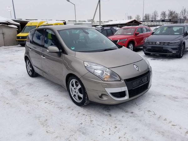 Brūns Renault Scenic 2010 Kauņa, ar dzinēja tilpumu 2.00 L un nobraukumu 337 tūkst. km par 2750 €, foto 3 vietnē AUTOMOTO.COM.LV