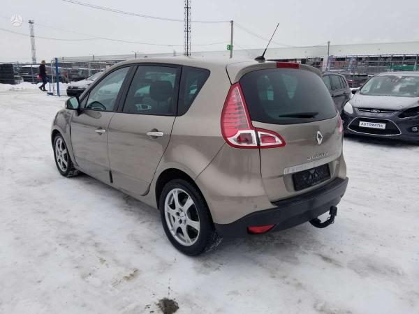 Brūns Renault Scenic 2010 Kauņa, ar dzinēja tilpumu 2.00 L un nobraukumu 337 tūkst. km par 2750 €, foto 7 vietnē AUTOMOTO.COM.LV