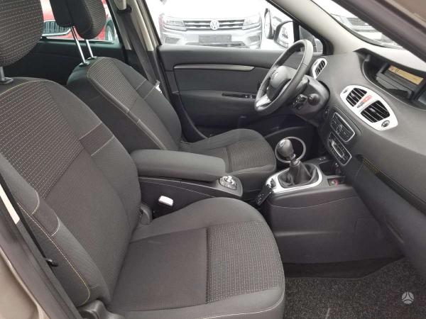 Brūns Renault Scenic 2010 Kauņa, ar dzinēja tilpumu 2.00 L un nobraukumu 337 tūkst. km par 2750 €, foto 9 vietnē AUTOMOTO.COM.LV