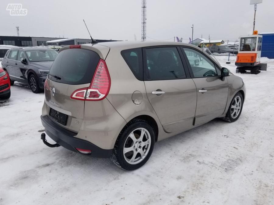 Brown Renault Scenic 2010 in Kaunas, with an engine capacity of 2.00 L and mileage of 337 thousand km for 2750 €, photo 5 on AUTOMOTO.COM.LV