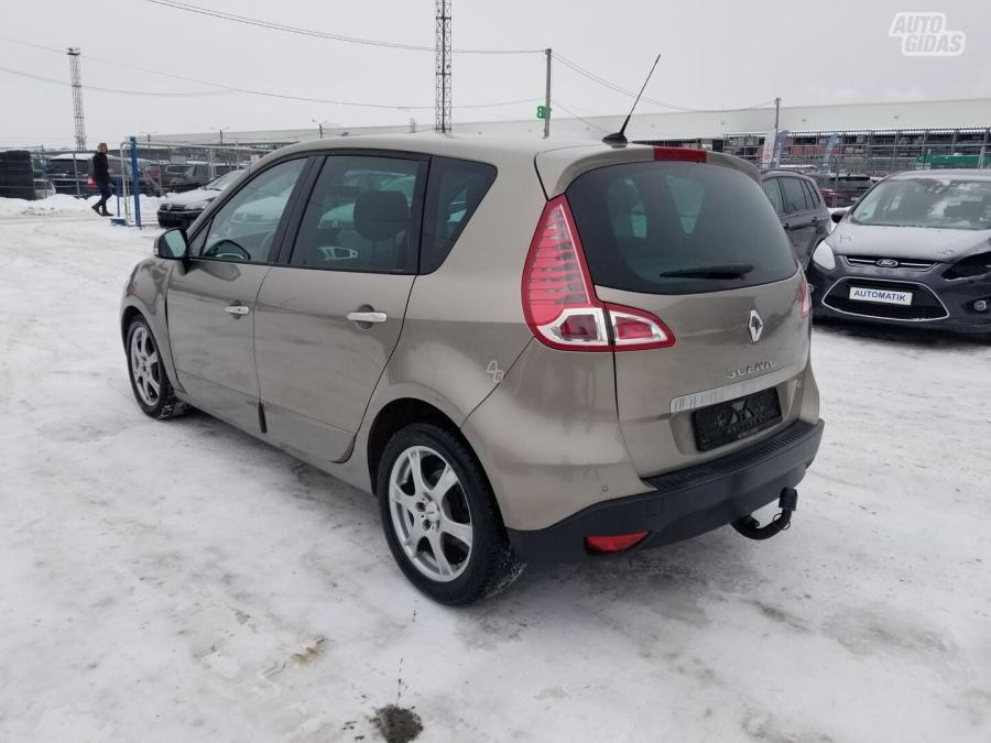Brown Renault Scenic 2010 in Kaunas, with an engine capacity of 2.00 L and mileage of 337 thousand km for 2750 €, photo 7 on AUTOMOTO.COM.LV