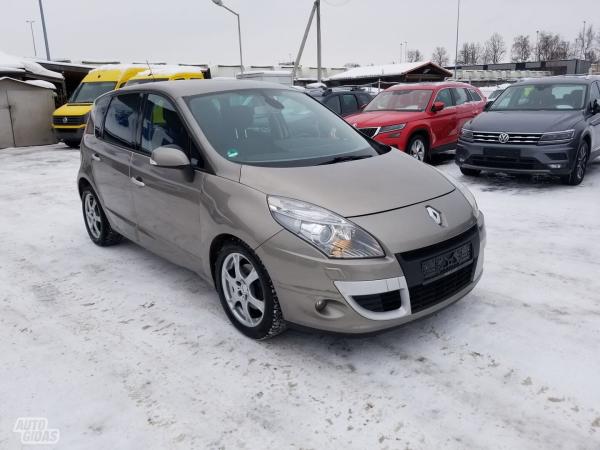 Brūns Renault Scenic 2010 Kauņa, ar dzinēja tilpumu 2.00 L un nobraukumu 337 tūkst. km par 2550 €, foto 3 vietnē AUTOMOTO.COM.LV