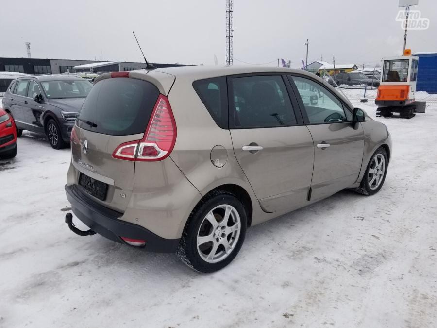 Brūns Renault Scenic 2010 Kauņa, ar dzinēja tilpumu 2.00 L un nobraukumu 337 tūkst. km par 2550 €, foto 5 vietnē AUTOMOTO.COM.LV