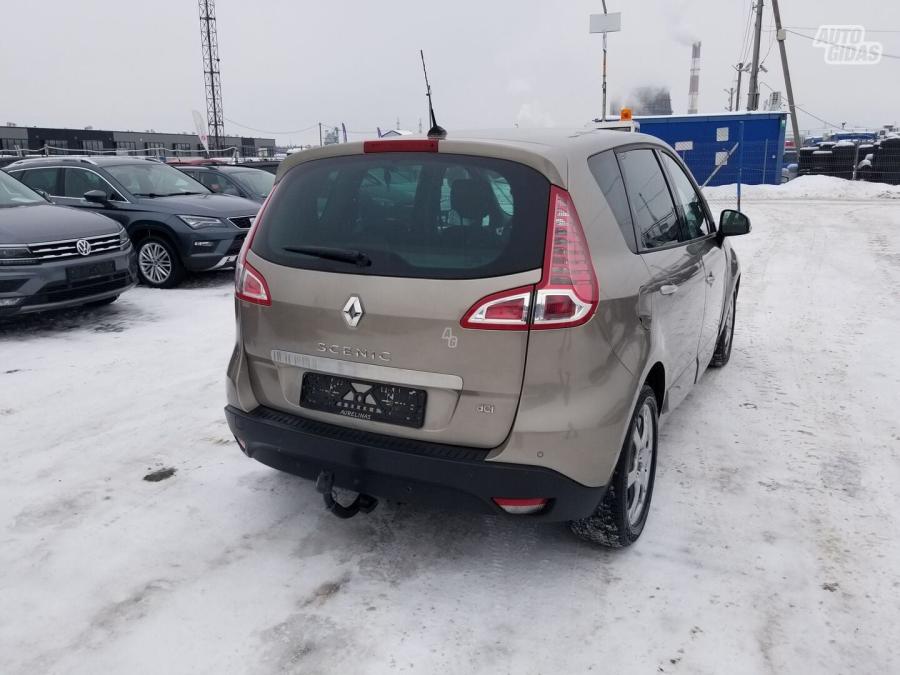 Brūns Renault Scenic 2010 Kauņa, ar dzinēja tilpumu 2.00 L un nobraukumu 337 tūkst. km par 2550 €, foto 6 vietnē AUTOMOTO.COM.LV