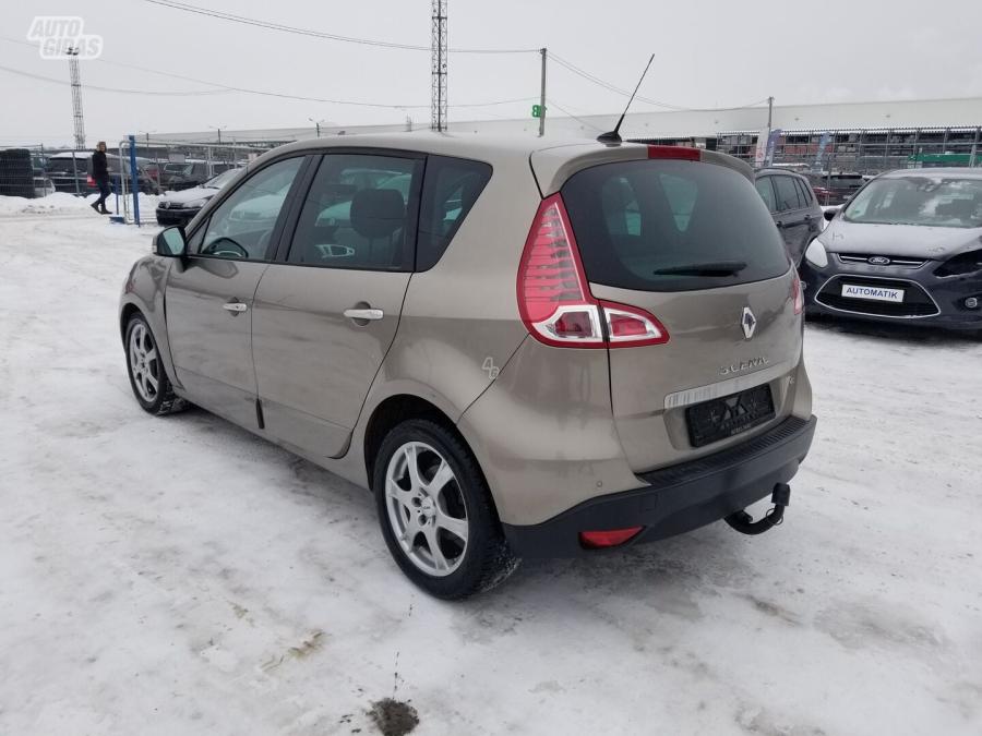 Brūns Renault Scenic 2010 Kauņa, ar dzinēja tilpumu 2.00 L un nobraukumu 337 tūkst. km par 2550 €, foto 7 vietnē AUTOMOTO.COM.LV