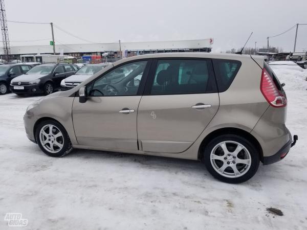 Brūns Renault Scenic 2010 Kauņa, ar dzinēja tilpumu 2.00 L un nobraukumu 337 tūkst. km par 2550 €, foto 8 vietnē AUTOMOTO.COM.LV