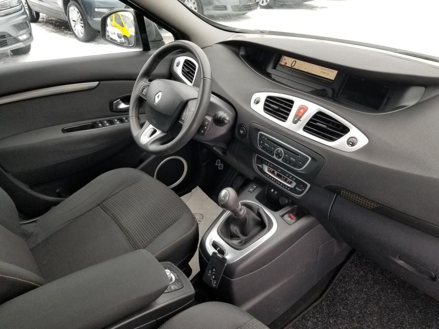 Brūns Renault Scenic 2010 Kauņa, ar dzinēja tilpumu 2.00 L un nobraukumu 337 tūkst. km par 2550 €, foto 10 vietnē AUTOMOTO.COM.LV
