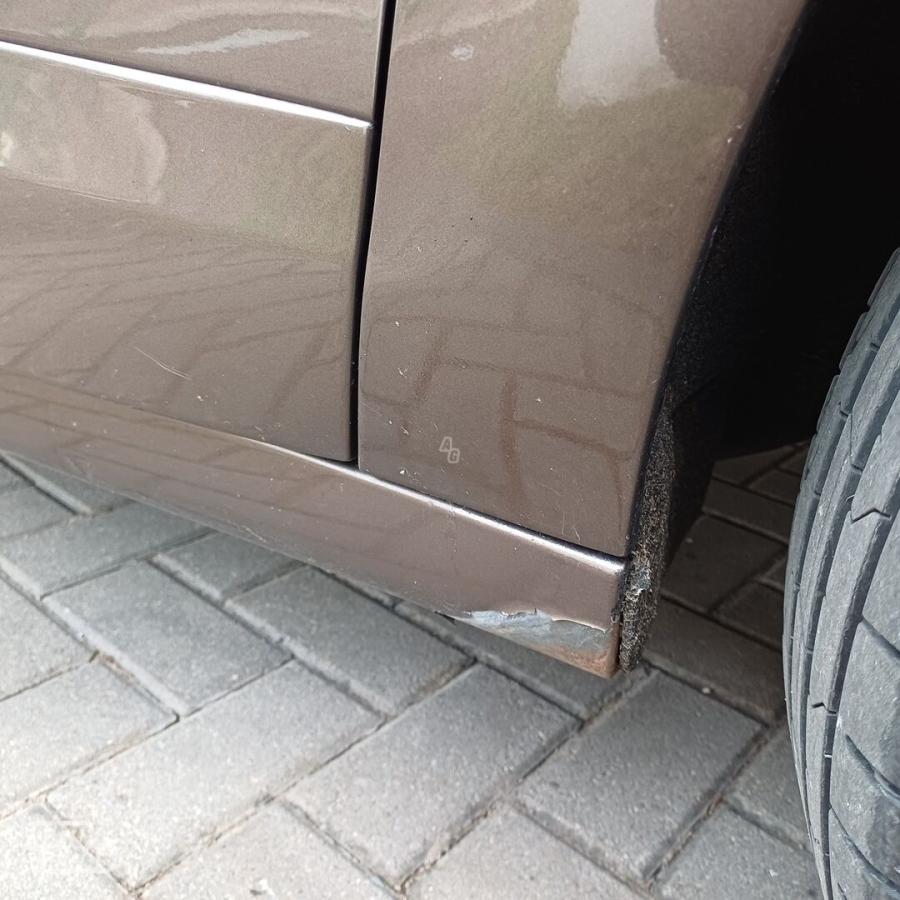 Brown Renault Scenic 2010 in Panevezys, with an engine capacity of 1.90 L and mileage of 157 thousand km for 4950 €, photo 12 on AUTOMOTO.COM.LV