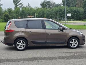 Brūns Renault Scenic 2011 Cēsis, ar dzinēja tilpumu 1.50 L un nobraukumu 262 tūkst. km par 2950 €, foto 7 vietnē AUTOMOTO.COM.LV
