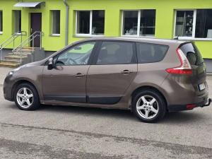 Brūns Renault Scenic 2011 Cēsis, ar dzinēja tilpumu 1.50 L un nobraukumu 262 tūkst. km par 2950 €, foto 12 vietnē AUTOMOTO.COM.LV