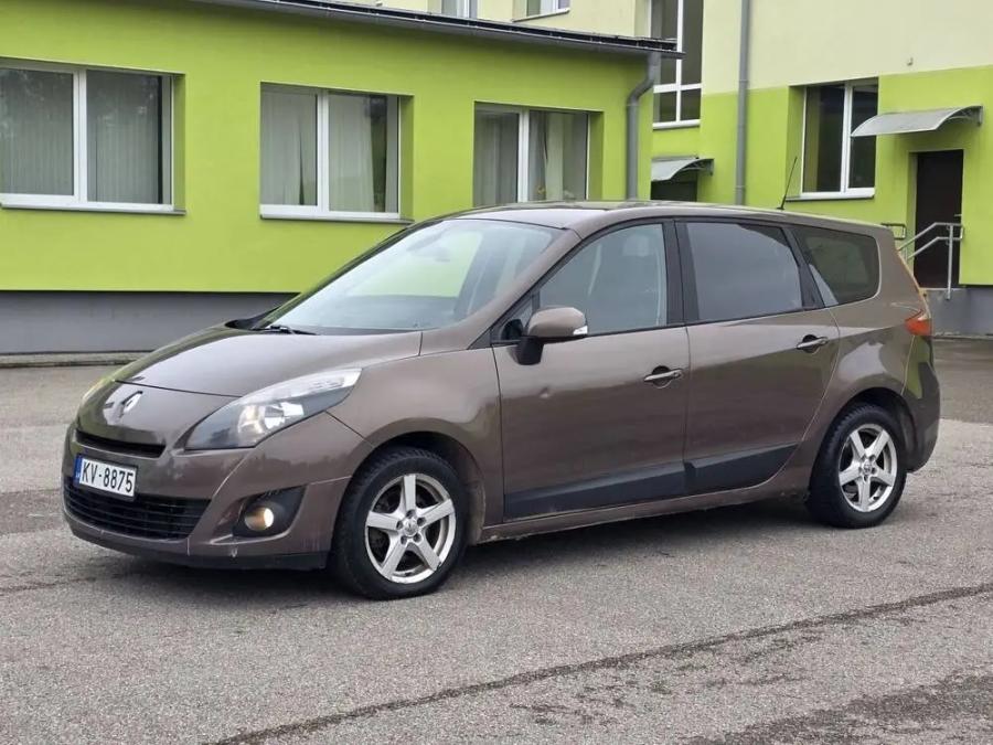Brūns Renault Scenic 2011 Cēsis, ar dzinēja tilpumu 1.50 L un nobraukumu 262 tūkst. km par 2950 €, foto 14 vietnē AUTOMOTO.COM.LV