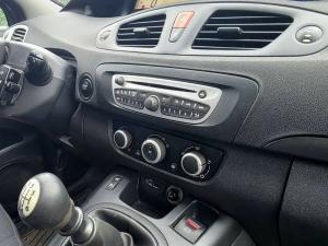 Brūns Renault Scenic 2011 Cēsis, ar dzinēja tilpumu 1.50 L un nobraukumu 262 tūkst. km par 2950 €, foto 25 vietnē AUTOMOTO.COM.LV
