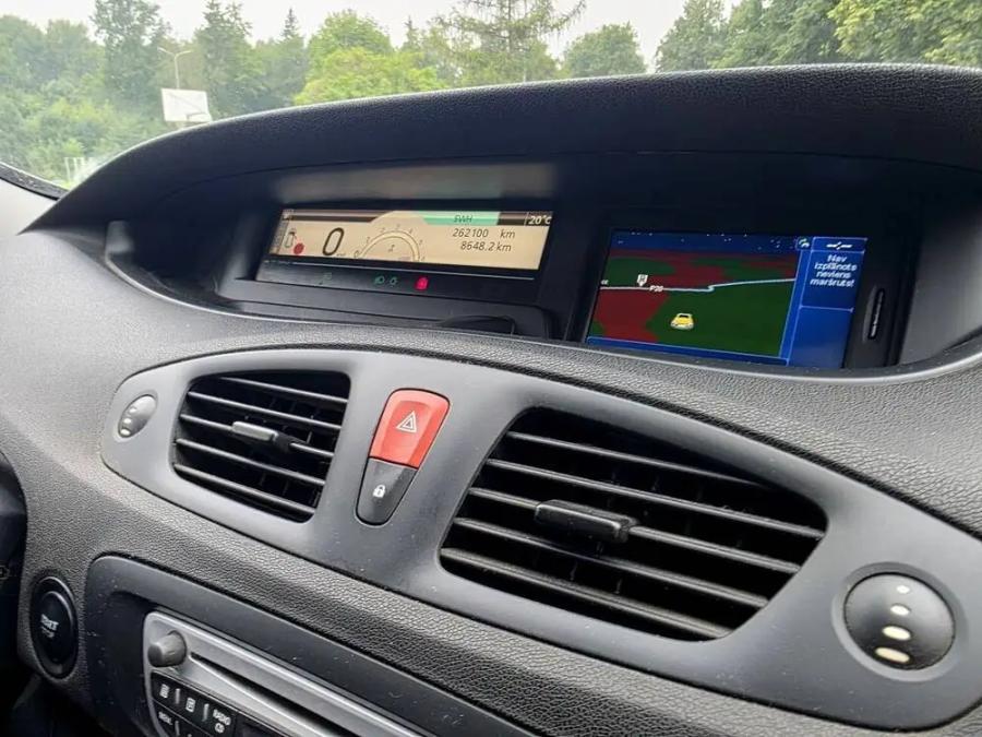 Brūns Renault Scenic 2011 Cēsis, ar dzinēja tilpumu 1.50 L un nobraukumu 262 tūkst. km par 2950 €, foto 26 vietnē AUTOMOTO.COM.LV