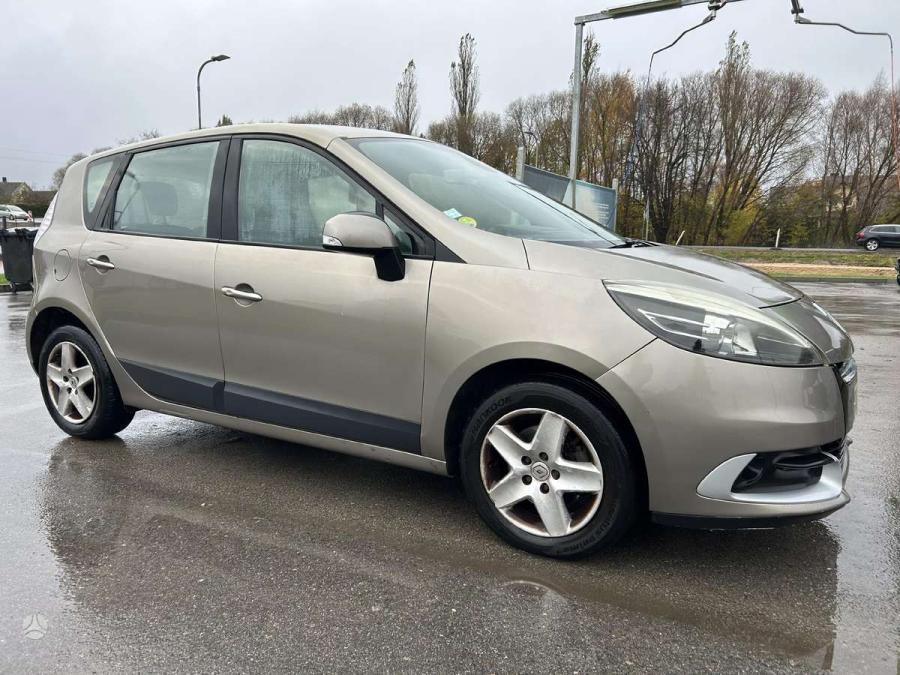 Brown Renault Scenic 2012 in Taurage, with an engine capacity of 1.46 L and mileage of 220 thousand km for 2200 €, photo 2 on AUTOMOTO.COM.LV