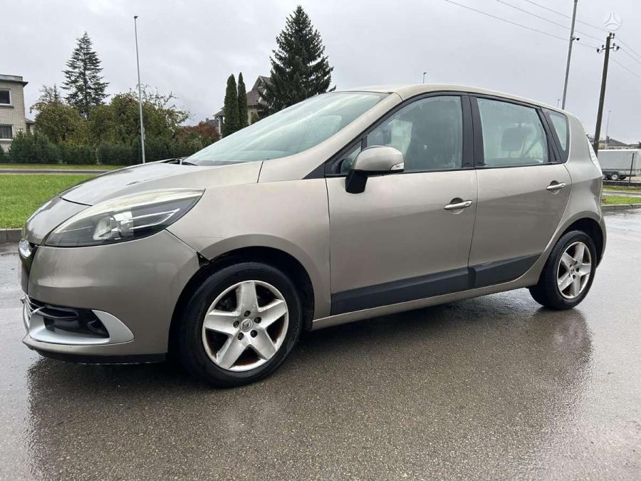 Brown Renault Scenic 2012 in Taurage, with an engine capacity of 1.46 L and mileage of 220 thousand km for 2200 €, photo 8 on AUTOMOTO.COM.LV