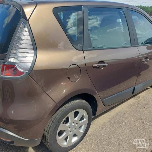 Brūns Renault Scenic 2012 Kauņa, ar dzinēja tilpumu 1.60 L un nobraukumu 189 tūkst. km par 4550 €, foto 7 vietnē AUTOMOTO.COM.LV