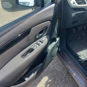 Brown Renault Scenic 2012 in Kaunas, with an engine capacity of 1.60 L and mileage of 189 thousand km for 4550 €, photo 10 on AUTOMOTO.COM.LV