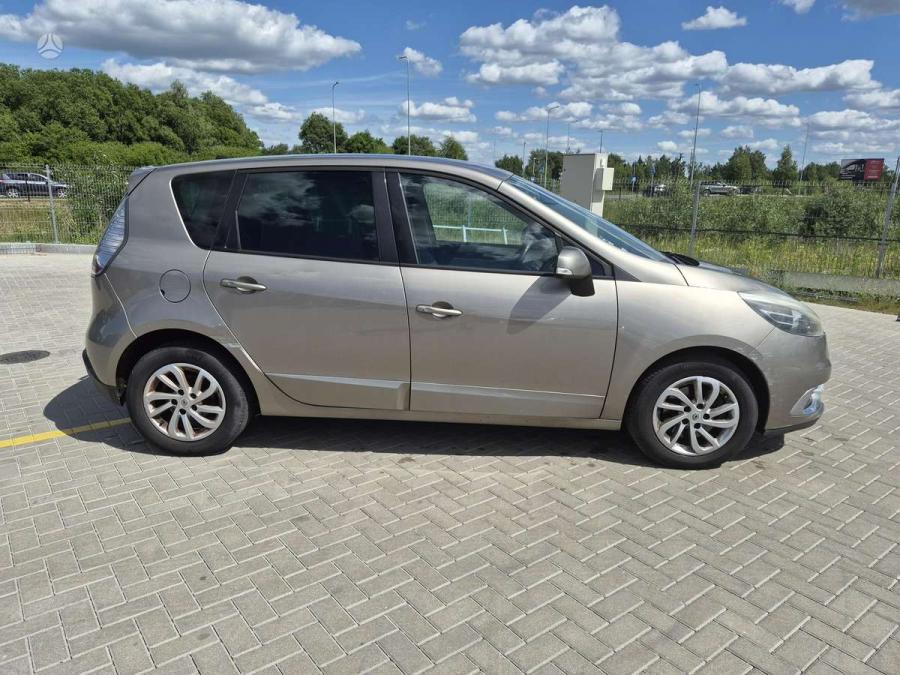 Brūns Renault Scenic 2012 Tauragė, ar dzinēja tilpumu 1.60 L un nobraukumu 230 tūkst. km par 2600 €, foto 5 vietnē AUTOMOTO.COM.LV