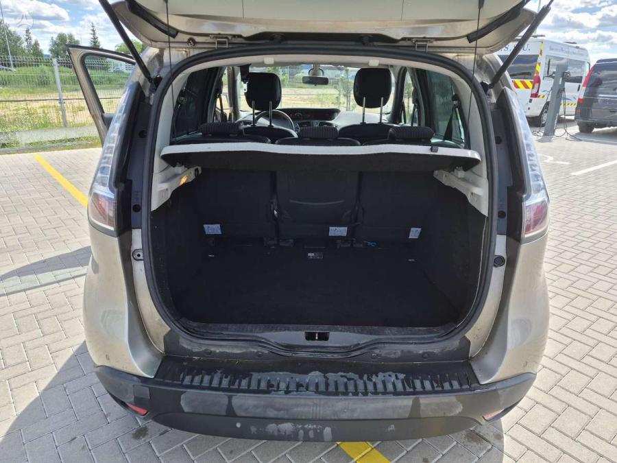 Brūns Renault Scenic 2012 Tauragė, ar dzinēja tilpumu 1.60 L un nobraukumu 230 tūkst. km par 2600 €, foto 13 vietnē AUTOMOTO.COM.LV