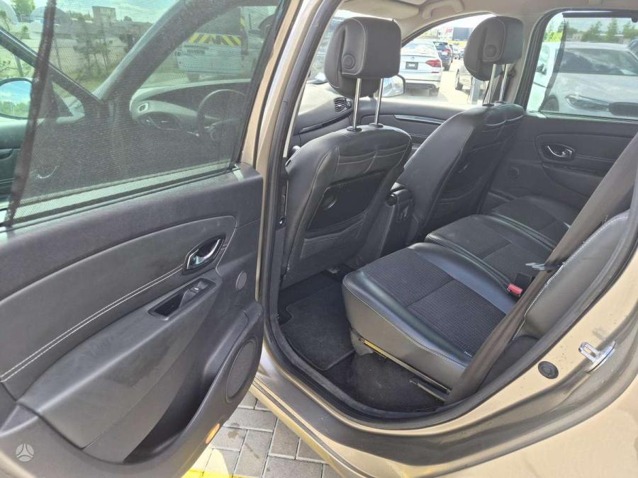Brūns Renault Scenic 2012 Tauragė, ar dzinēja tilpumu 1.60 L un nobraukumu 230 tūkst. km par 2600 €, foto 15 vietnē AUTOMOTO.COM.LV