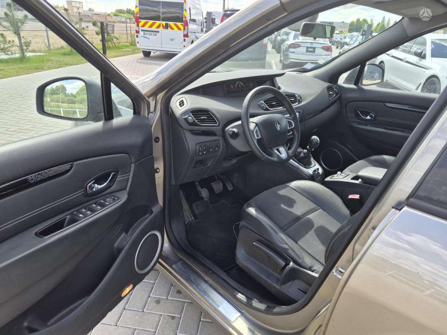 Brūns Renault Scenic 2012 Tauragė, ar dzinēja tilpumu 1.60 L un nobraukumu 230 tūkst. km par 2600 €, foto 16 vietnē AUTOMOTO.COM.LV