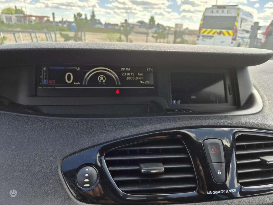 Brūns Renault Scenic 2012 Tauragė, ar dzinēja tilpumu 1.60 L un nobraukumu 230 tūkst. km par 2600 €, foto 18 vietnē AUTOMOTO.COM.LV