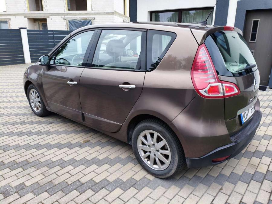 Brūns Renault Scenic 2012 Mažeikiai, ar dzinēja tilpumu 1.60 L un nobraukumu 329 tūkst. km par 2850 €, foto 3 vietnē AUTOMOTO.COM.LV