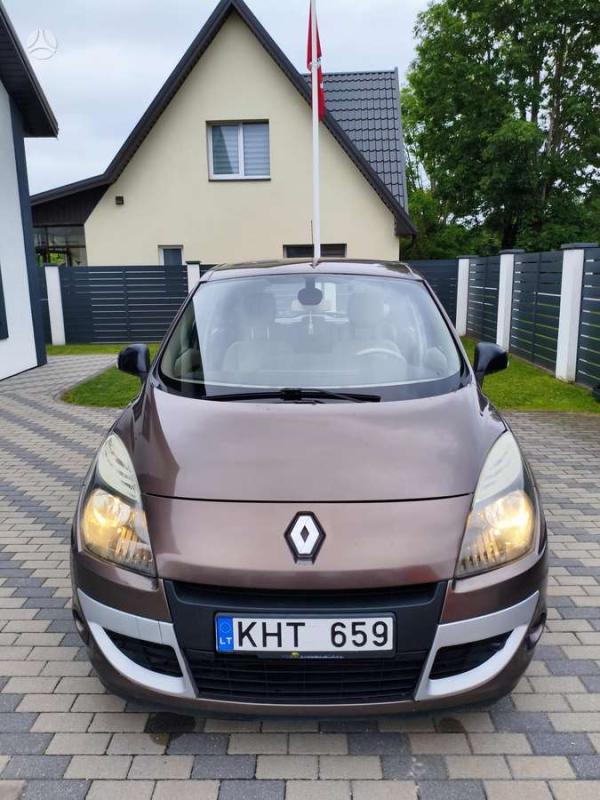 Brūns Renault Scenic 2012 Mažeikiai, ar dzinēja tilpumu 1.60 L un nobraukumu 329 tūkst. km par 2850 €, foto 5 vietnē AUTOMOTO.COM.LV