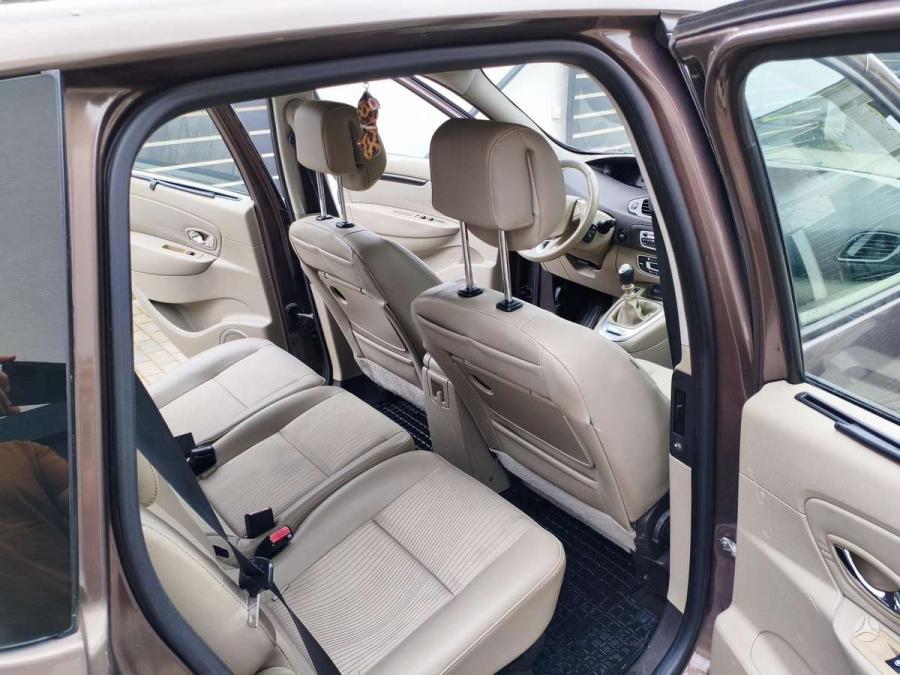 Brūns Renault Scenic 2012 Mažeikiai, ar dzinēja tilpumu 1.60 L un nobraukumu 329 tūkst. km par 2850 €, foto 9 vietnē AUTOMOTO.COM.LV