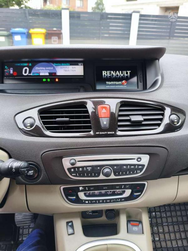 Brūns Renault Scenic 2012 Mažeikiai, ar dzinēja tilpumu 1.60 L un nobraukumu 329 tūkst. km par 2850 €, foto 10 vietnē AUTOMOTO.COM.LV