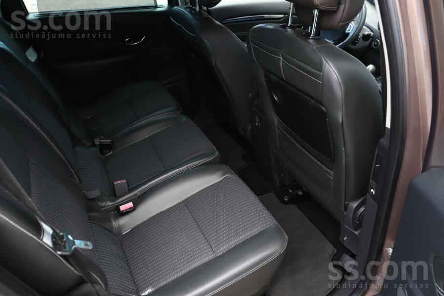 Brūns Renault Scenic 2012 Valmiera, ar dzinēja tilpumu 1.60 L un nobraukumu 212 tūkst. km par 4500 €, foto 8 vietnē AUTOMOTO.COM.LV