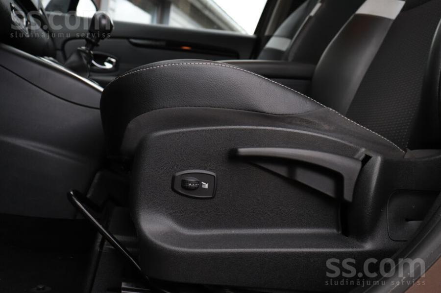 Brūns Renault Scenic 2012 Valmiera, ar dzinēja tilpumu 1.60 L un nobraukumu 212 tūkst. km par 4500 €, foto 14 vietnē AUTOMOTO.COM.LV