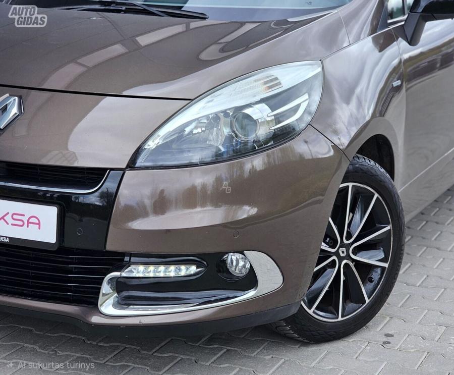 Brown Renault Scenic 2013 in Vilnius, with an engine capacity of 1.50 L and mileage of 300 thousand km for 3950 €, photo 13 on AUTOMOTO.COM.LV