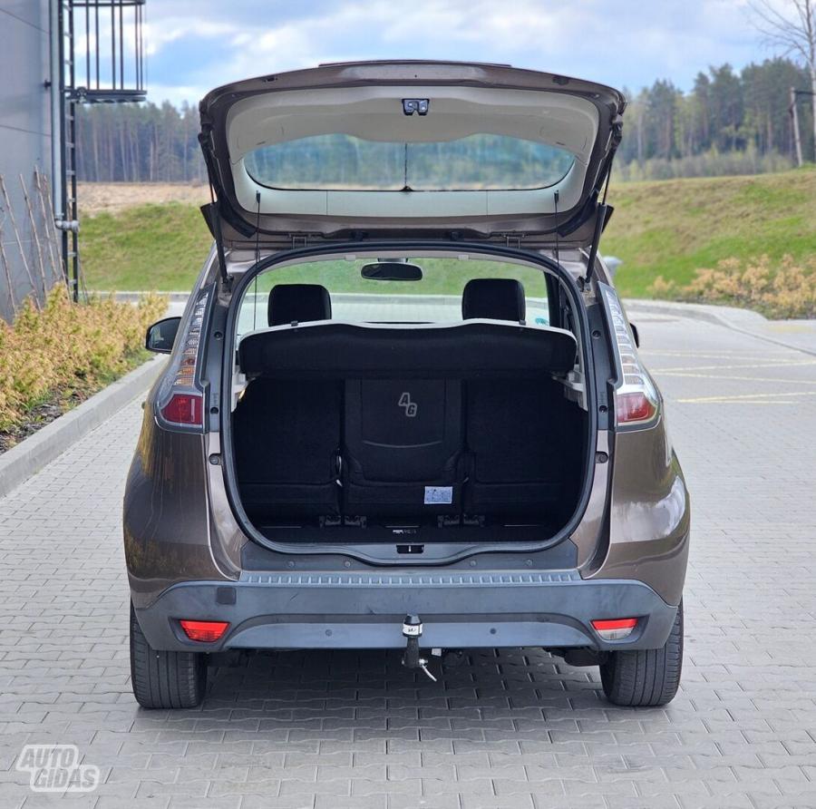 Brown Renault Scenic 2013 in Vilnius, with an engine capacity of 1.50 L and mileage of 300 thousand km for 3950 €, photo 18 on AUTOMOTO.COM.LV