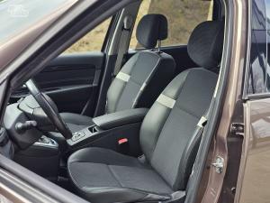 Brown Renault Scenic 2013 in Vilnius, with an engine capacity of 1.50 L and mileage of 300 thousand km for 3950 €, photo 21 on AUTOMOTO.COM.LV