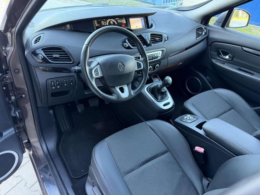 Brown Renault Scenic 2013 in Utena, with an engine capacity of 1.20 L and mileage of 161 thousand km for 3500 €, photo 19 on AUTOMOTO.COM.LV
