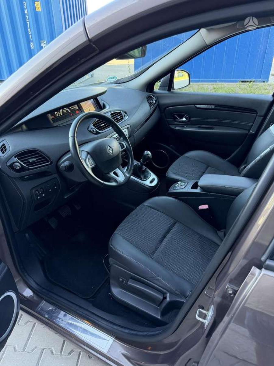 Brown Renault Scenic 2013 in Utena, with an engine capacity of 1.20 L and mileage of 161 thousand km for 3500 €, photo 20 on AUTOMOTO.COM.LV