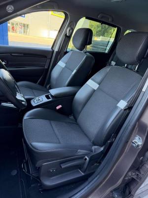 Brown Renault Scenic 2013 in Utena, with an engine capacity of 1.20 L and mileage of 161 thousand km for 3500 €, photo 21 on AUTOMOTO.COM.LV