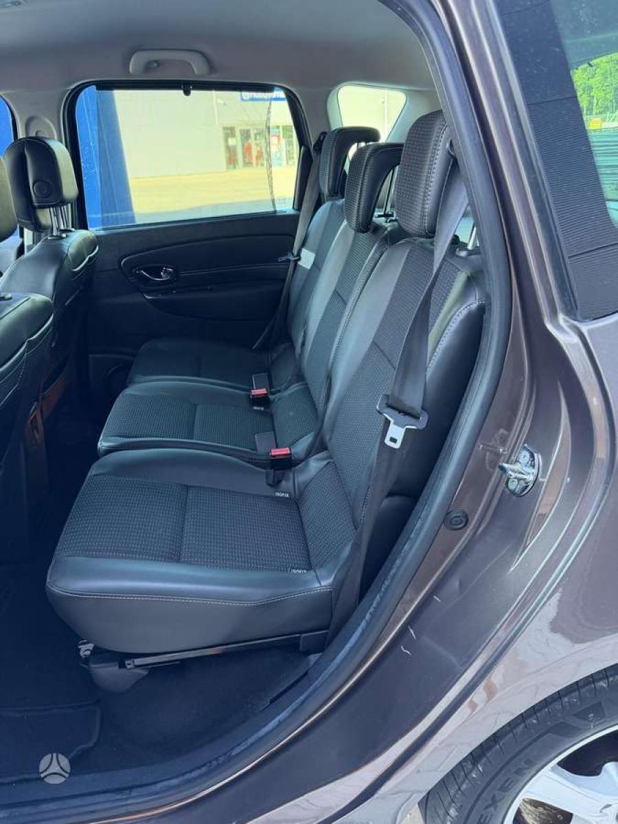Brown Renault Scenic 2013 in Utena, with an engine capacity of 1.20 L and mileage of 161 thousand km for 3500 €, photo 22 on AUTOMOTO.COM.LV
